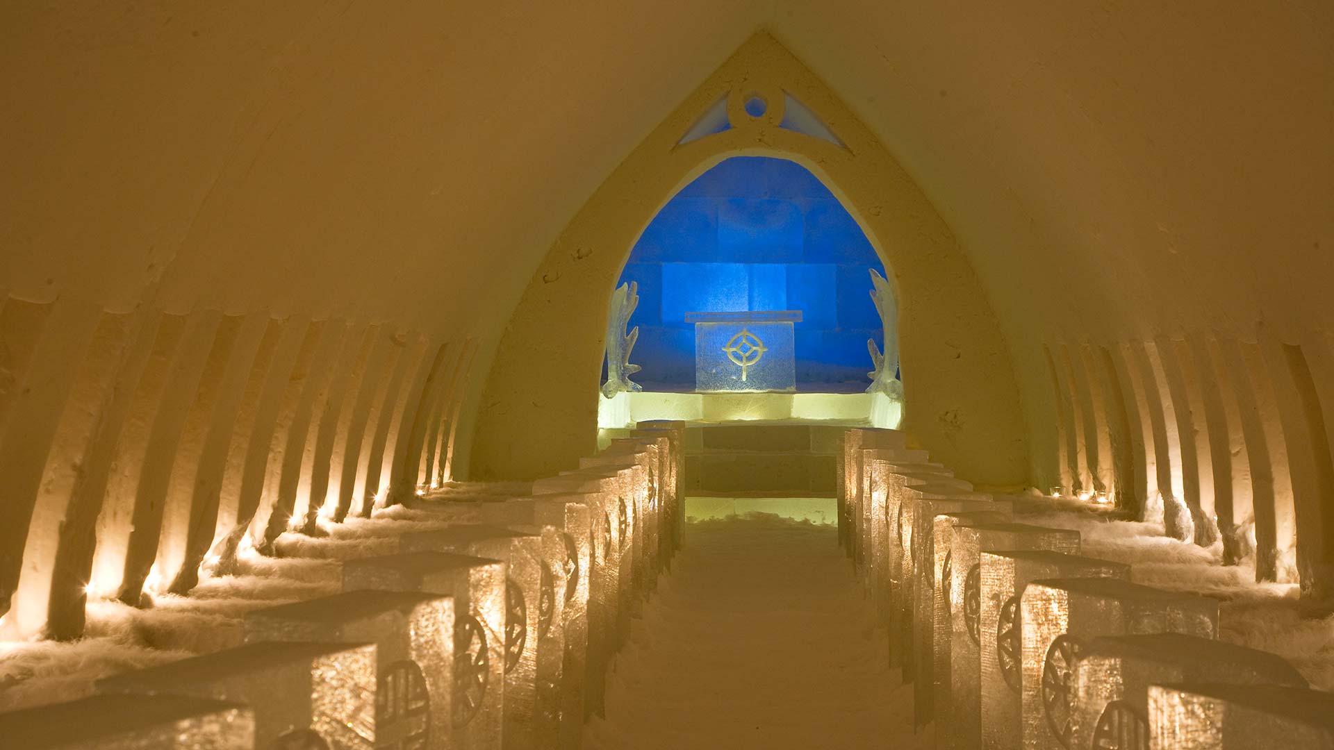 Arctic SnowHotel & Glass Igloos : Travel Guide : Nordic Visitor